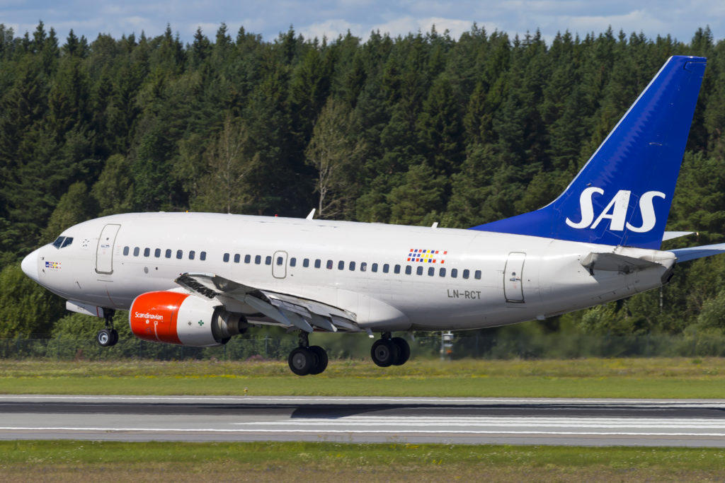 SAS-fly stadig på jorden efter motorhavari - CHECK-IN.DK